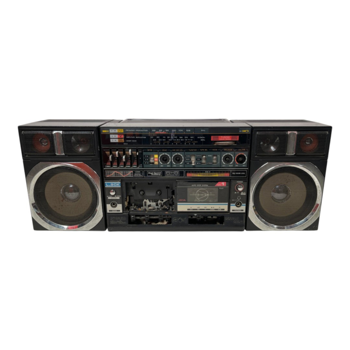 Boombox Reproductor De Cassette y Radio Vintage – Amor Bodega